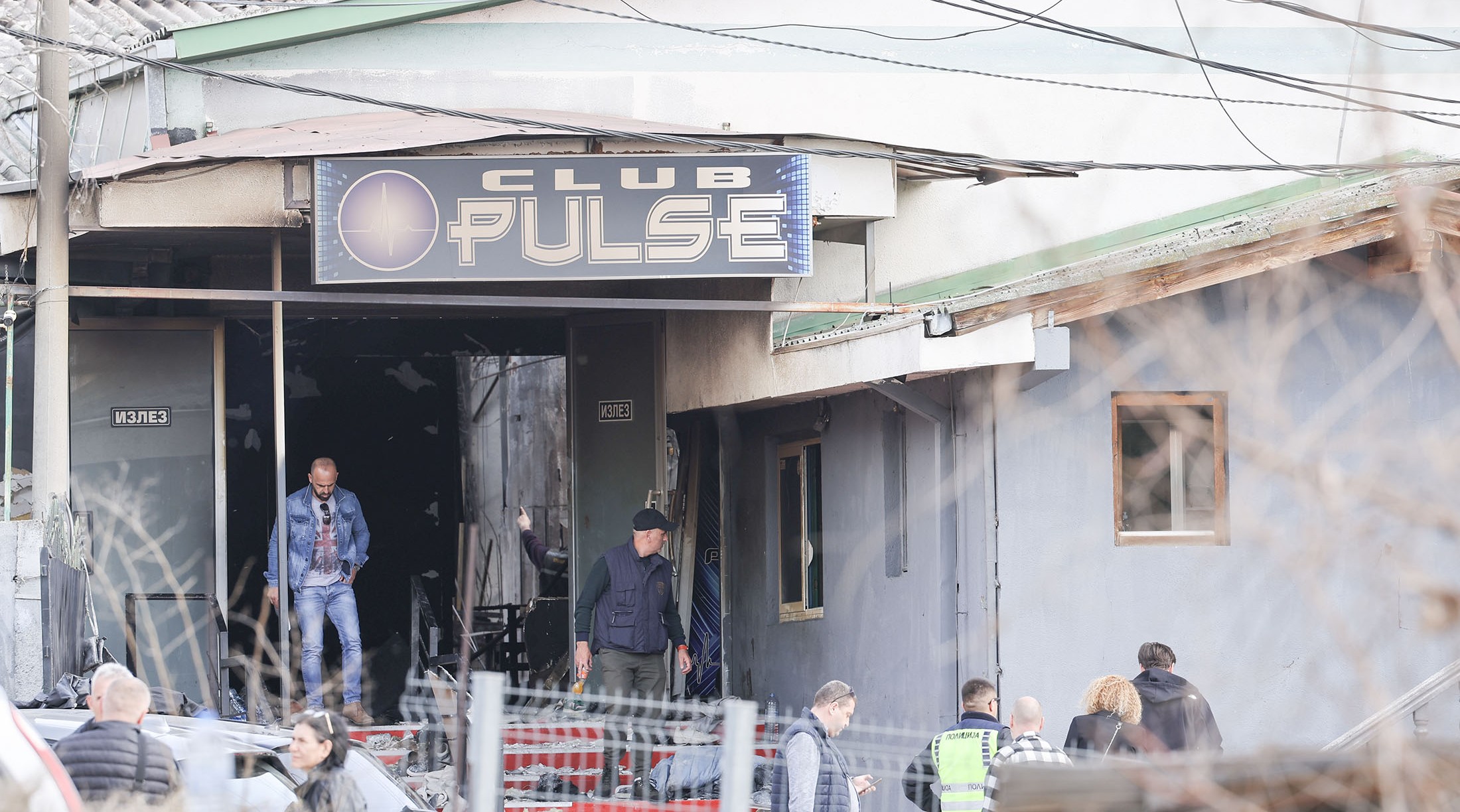 Велигден е тука, но нашите деца ги нема… утре наместо да кршиме јајца ...